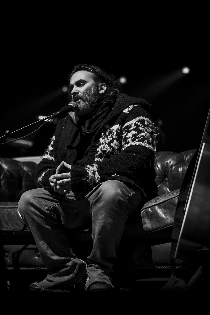 Les photos du concert de Saez à l'Arkea Arena sont sur Longueur d'Ondes