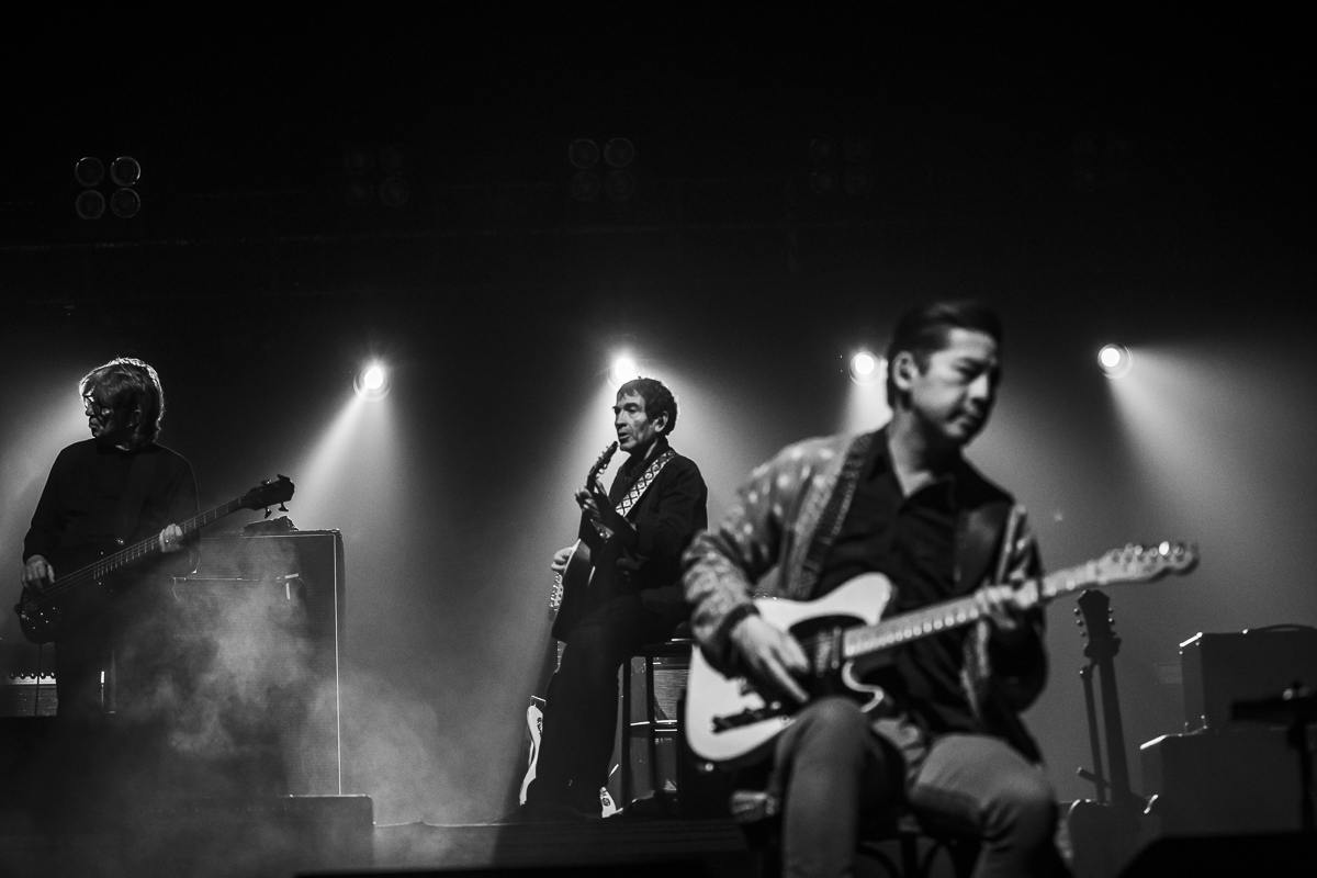 Les photos du concert de Saez à l'Arkea Arena sont sur Longueur d'Ondes